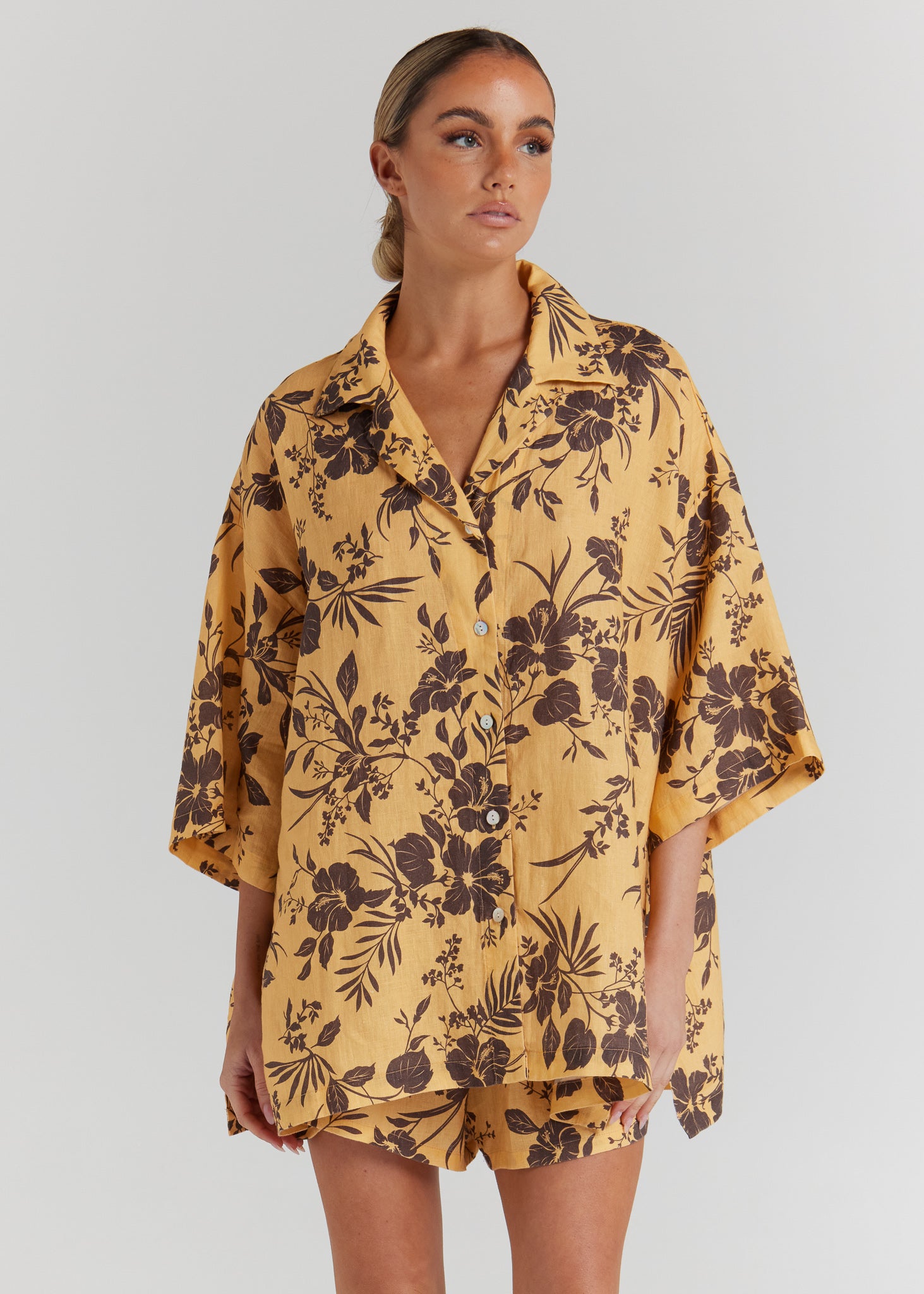 Shop Resortwear – Poolside Paradiso