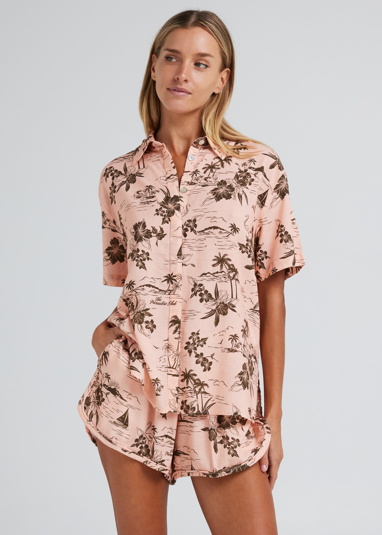 Shop Resortwear – Poolside Paradiso